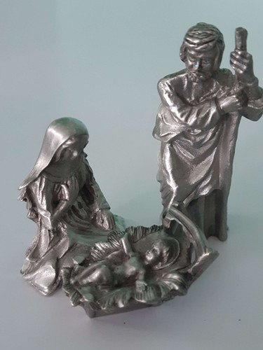 AVON FINE COLLECTABLES * Nativity Set - The Holy Family* | Hidden Treasure