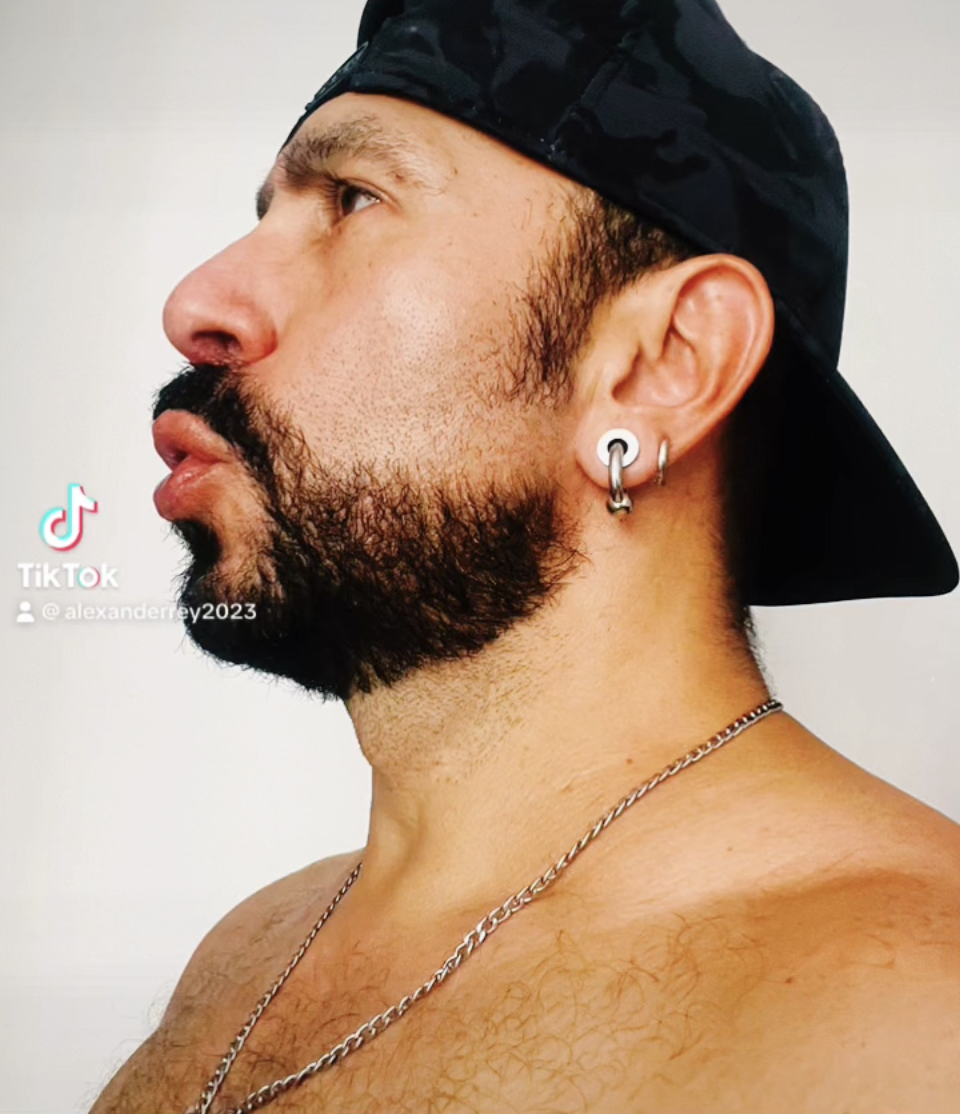 Join “ALEXANDER REY” on Spaces by Wix