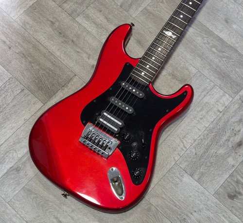 Marlin Sidewinder 'Candy Apple Red' with matching headstock | Twangers ...
