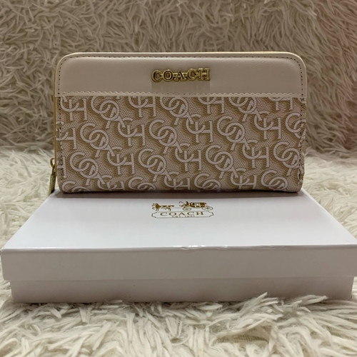 COACH WALLET WHITE | Ms. Awoo