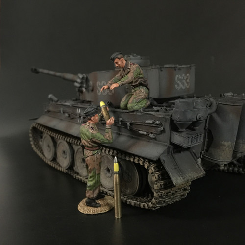 War Park KU100 Two Waffen SS Tank Crew Carrying Shell D | Toy Soldier ...