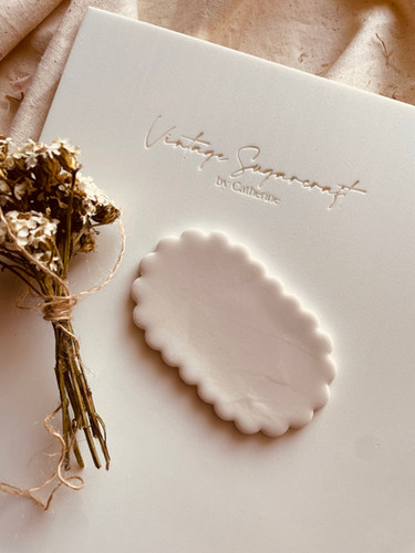 Oval Scallop Cookie Cutter | Vintage Sugarcraft