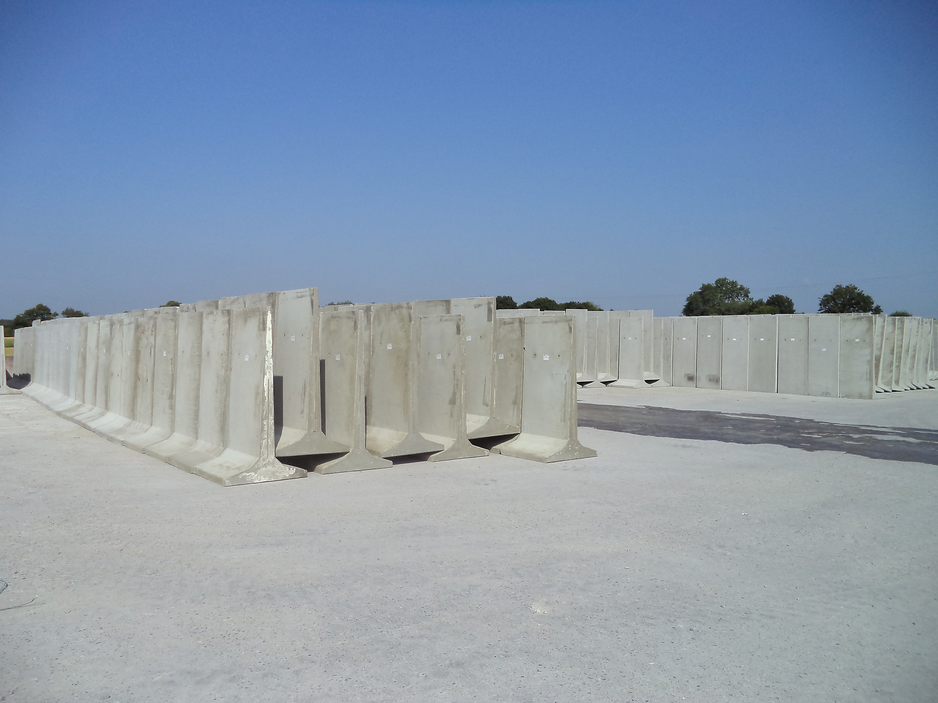 A PROPOS DE | stomo-guyon