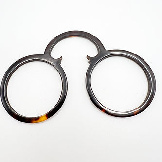 EXTENDED HISTORY OF VISION AIDS | ANTIQUE SPECTACLES