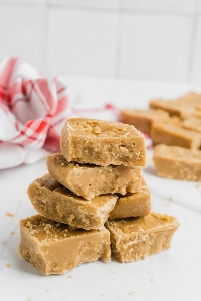 OLD-FASHIONED BROWN SUGAR FUDGE RECIPE | FoxFudge.com