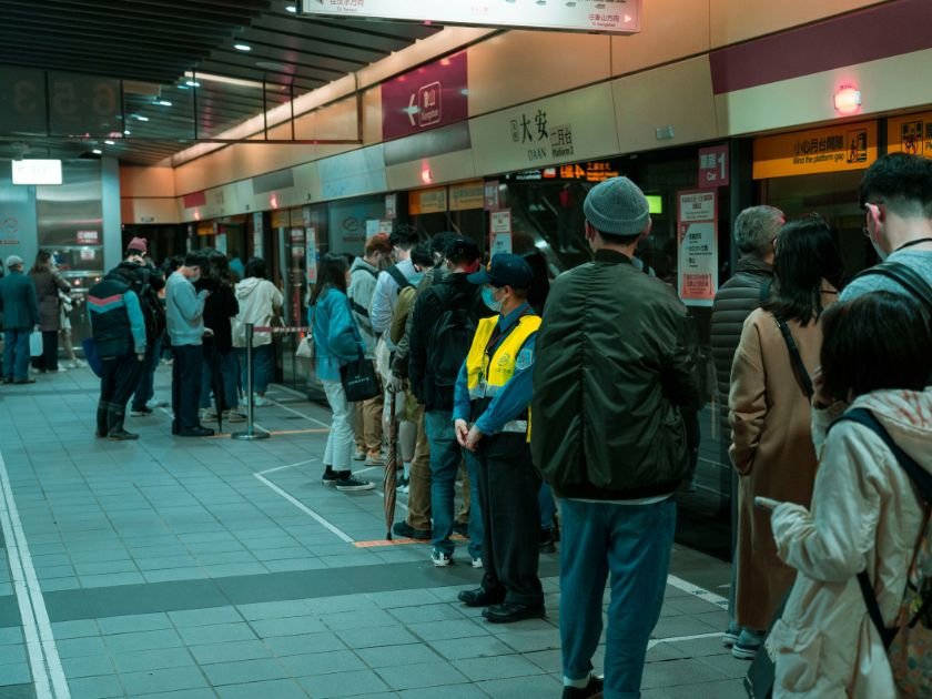 How To Get Paid To Wait In Line Easily At Places And Events