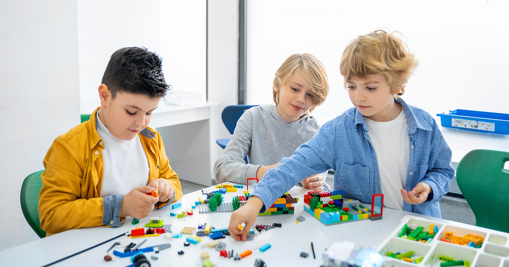 Introduction to the LEGO First League Competition: A Guide for Aspiring ...
