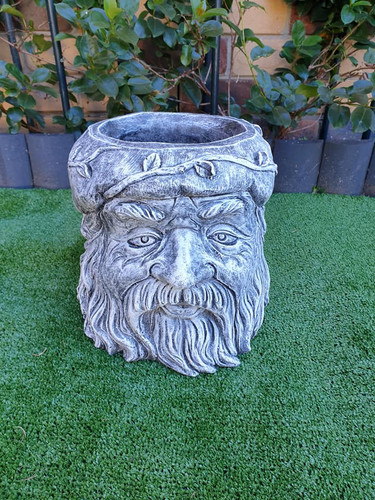 Planter - Wizard | CreativeConcreteStat