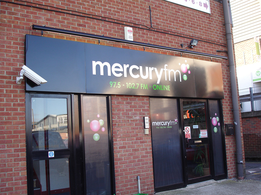 Signs | Graphics | Fast | Express | Blue Lizard Signs