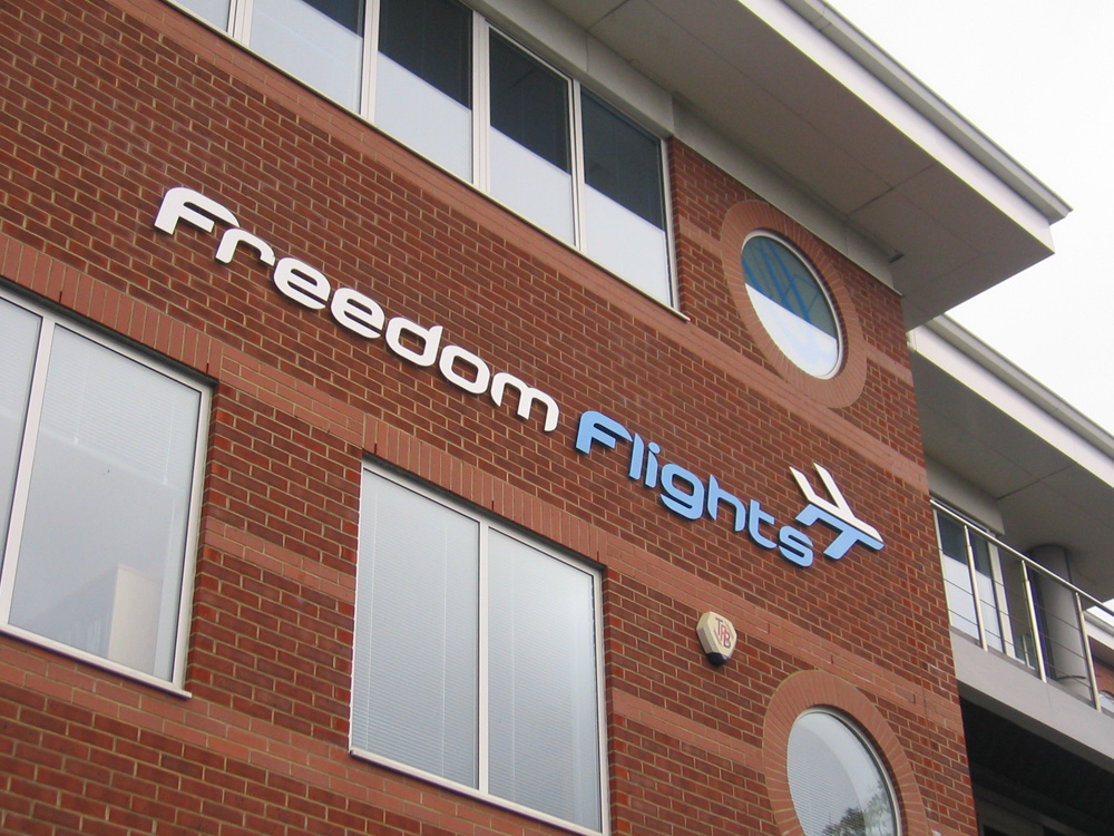 Signs | Graphics | Fast | Express | Blue Lizard Signs