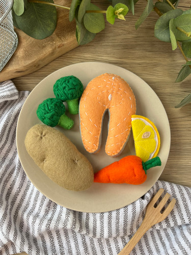 Canadian Salmon Felt Dinner Play Set | Kinder Cookhouse
