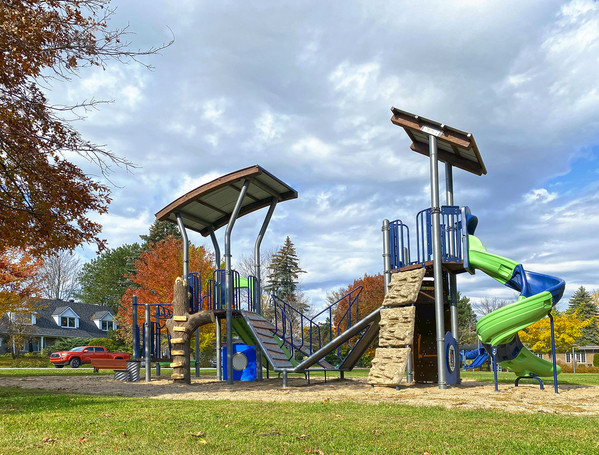 Modules et équipements de jeux extérieurs pour des parcs d'exception ...