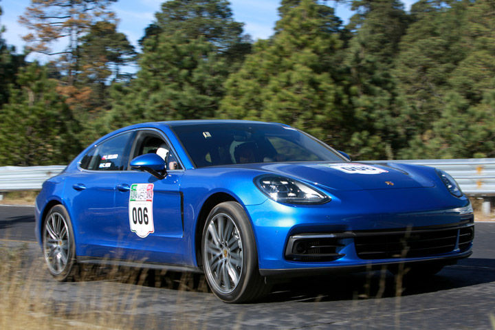 EL NUEVO PANAMERA FUE PRESENTADO EN UNA ETAPA LEGENDARIA DE LA CARRERA ...