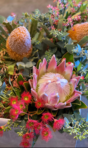 Thoughtful bunch | lizzibeeflowers