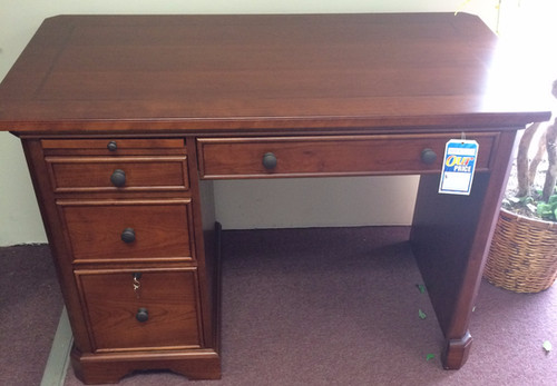 WINNERS ONLY RECTANGULAR DESK