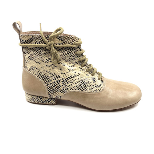 La Gata Beige Snake Dance Boots for Women | Movimiento