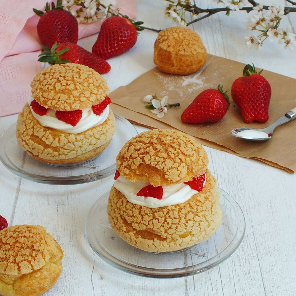 Chou fraise chantilly