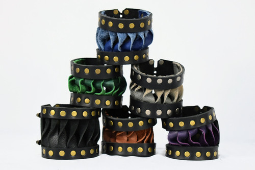 Twisted Wrist Cuff | Kommando Kilts