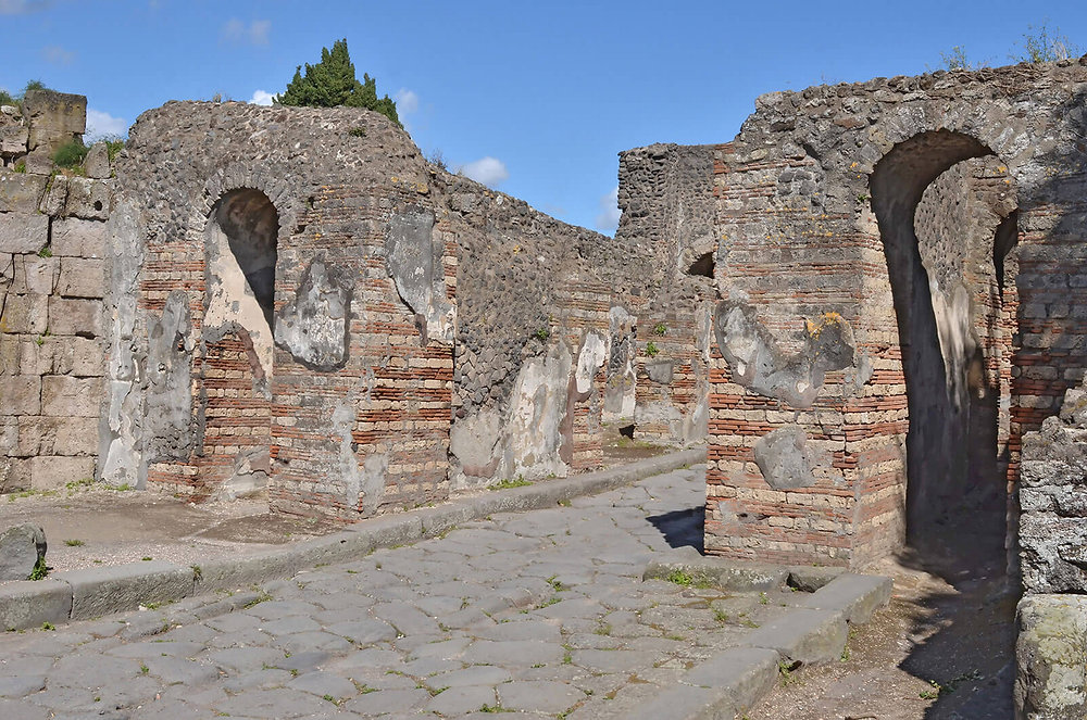 The History of Bricklaying: From Mud to Masonry | Blog Bristone Home ...