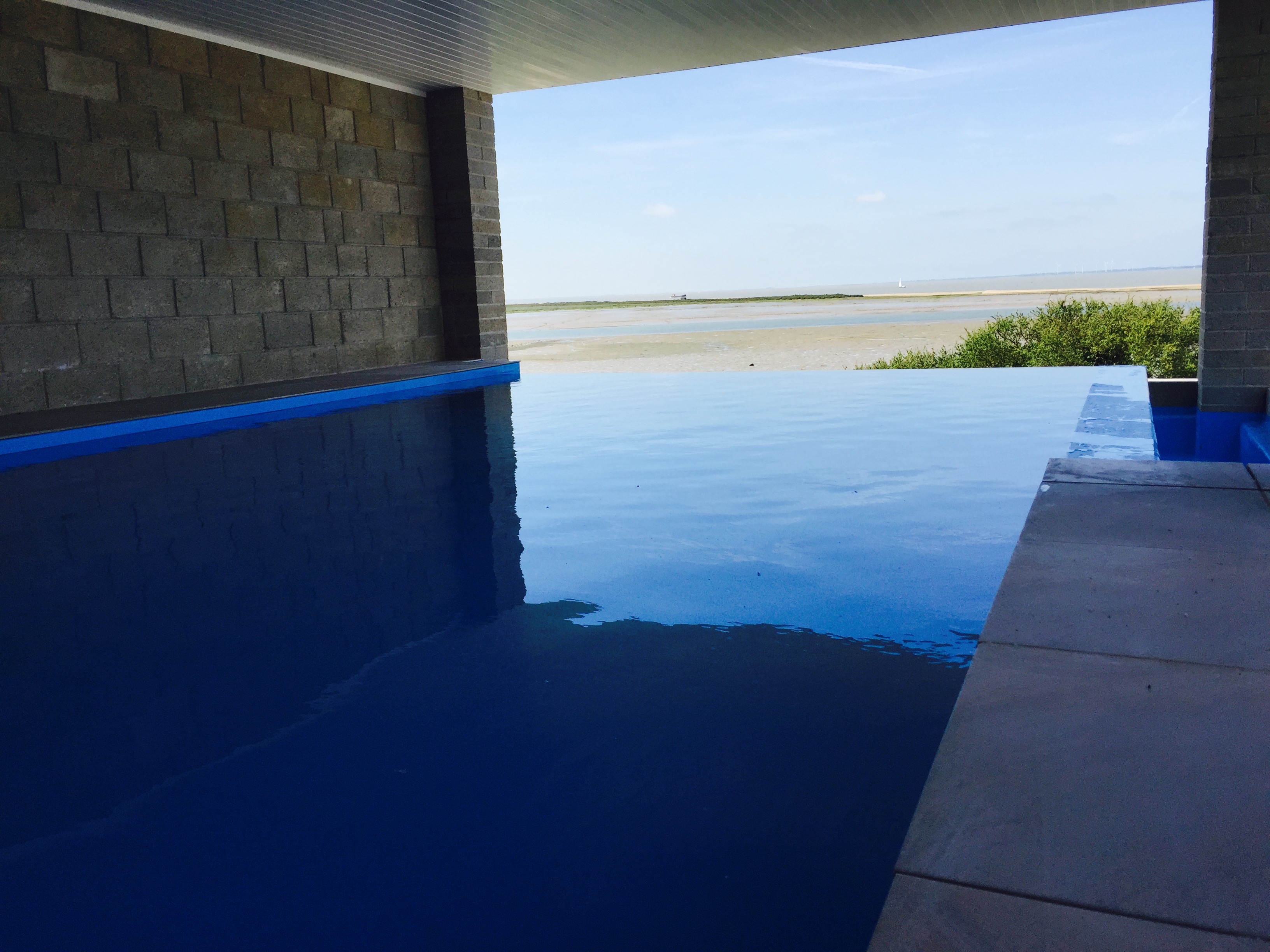 Infinity Pools | Holland-on-Sea | SPS Swimming Pools & Spas