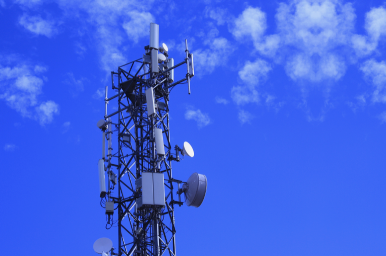 What Is a Private LTE (pLTE) Network? | Ubiik