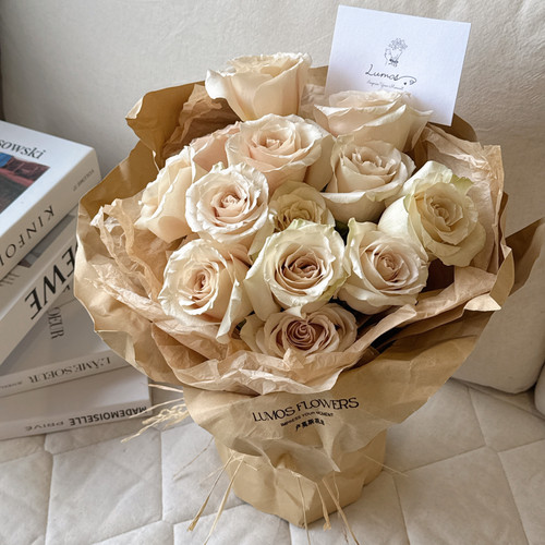 QuickSand Rose Bouquet | LUMOSFLOWERS