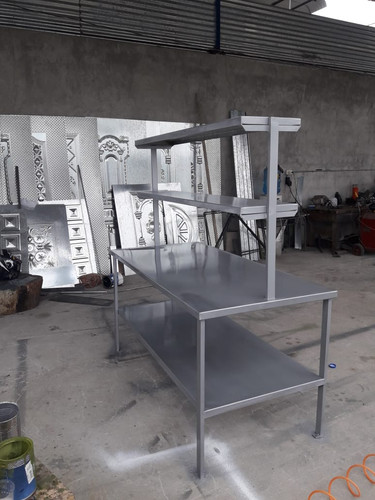 Mesas con repisa para restaurante | Misitio