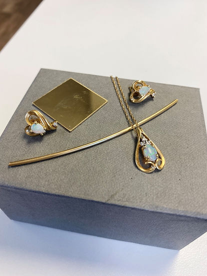 Services | Angela Cisneros | Jewelry Concierge