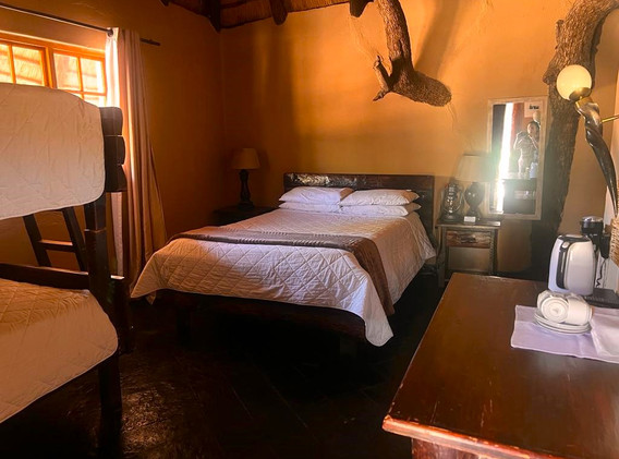 Skukhuni Chalets | chinaka Game Lodge