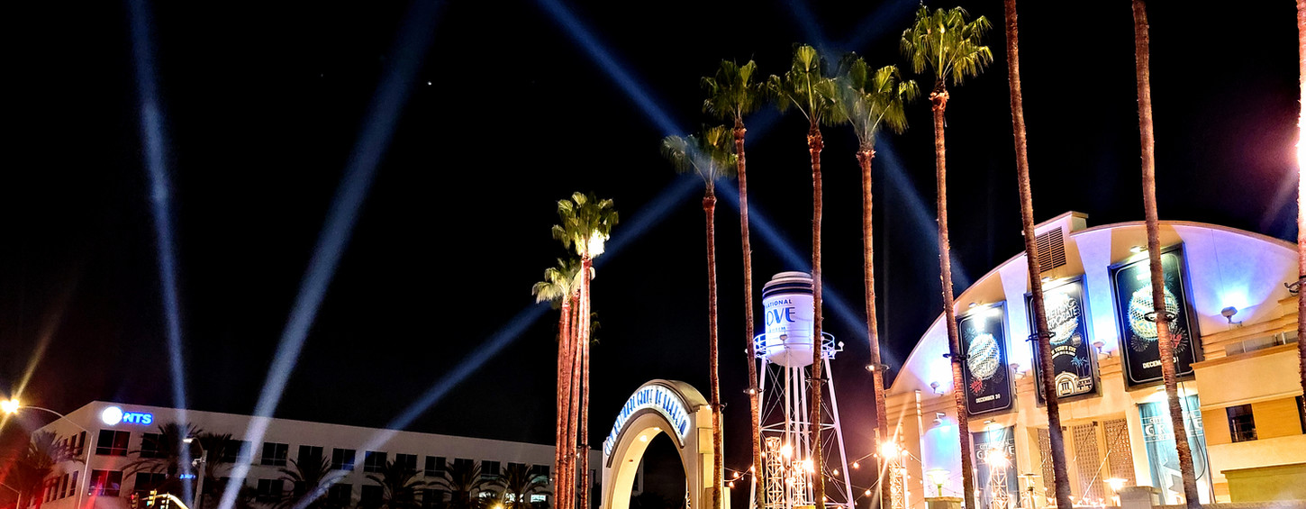 Skytracker USA | The #1 Choice for Searchlights + Spotlights & Special ...