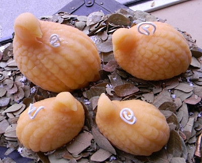 Large Partridge Beeswax Candle 5" tall | Vermont HoneyLights