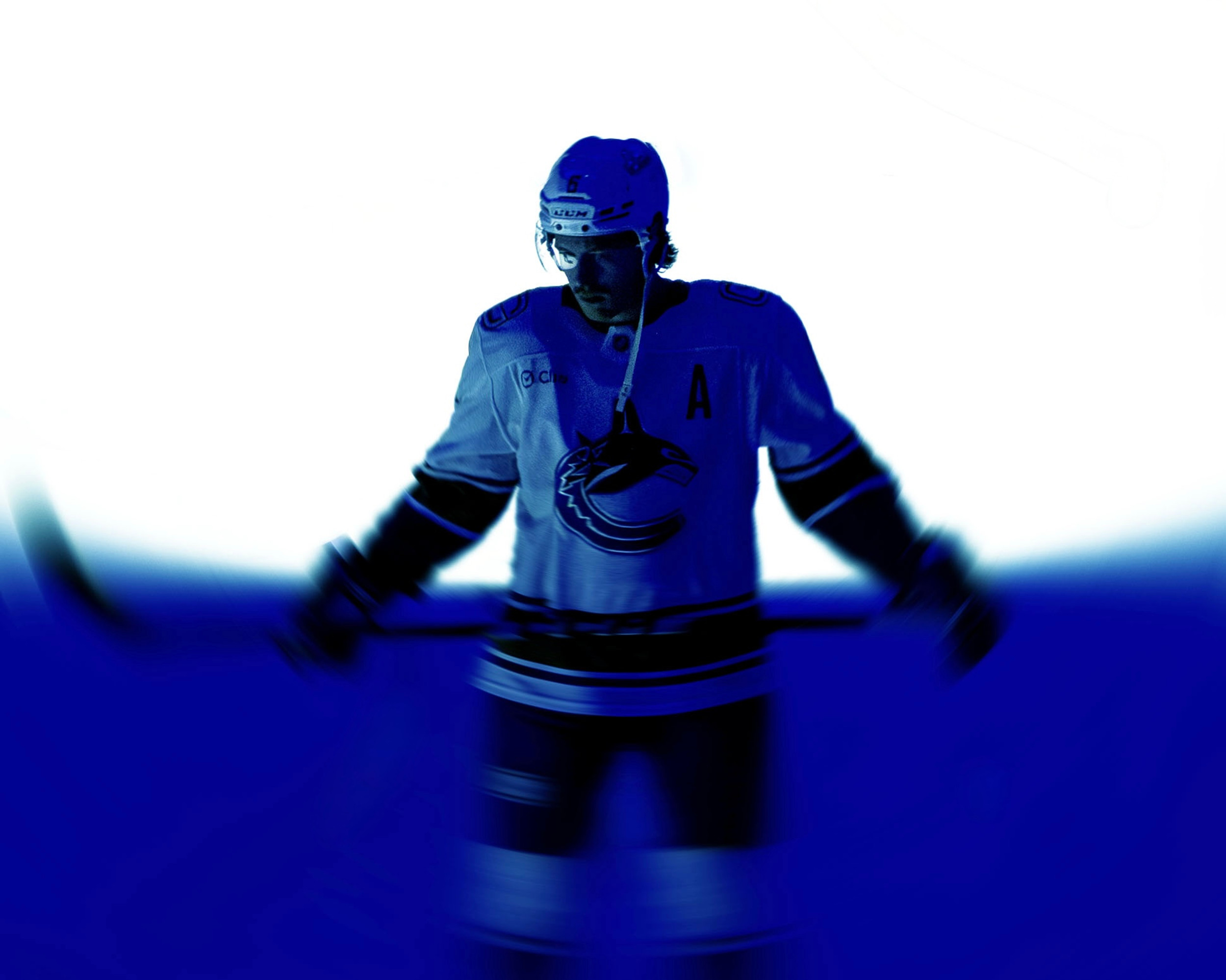 A Third-Period Avalanche: Canucks Stun Lightning to Seal 6-2 Win