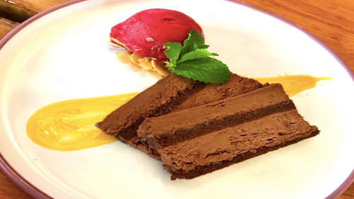 Nga Sangkaya /Dark chocolate mousse cake | Toptables