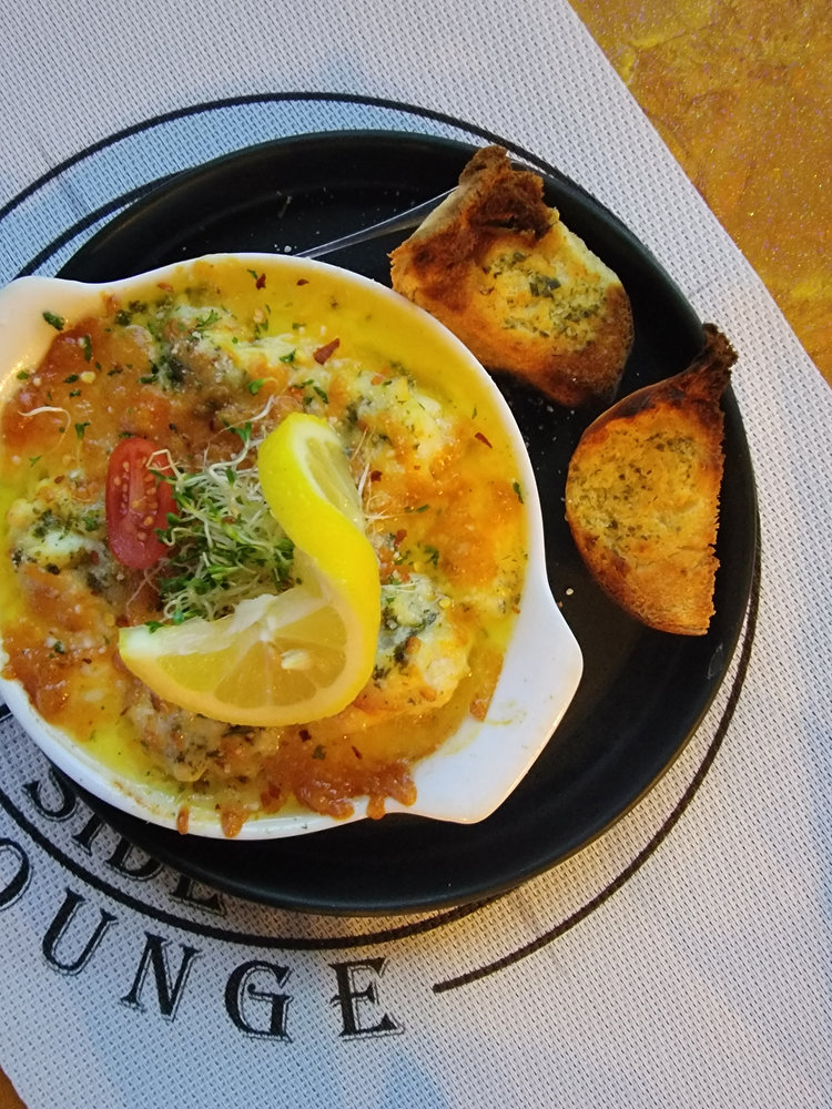 First Impressions: West Side Cigar Lounge and West Side Eatery – A ...
