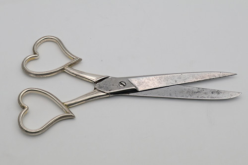 Rare Victorian ‘witch’s’ scissors | antiquesinoxford