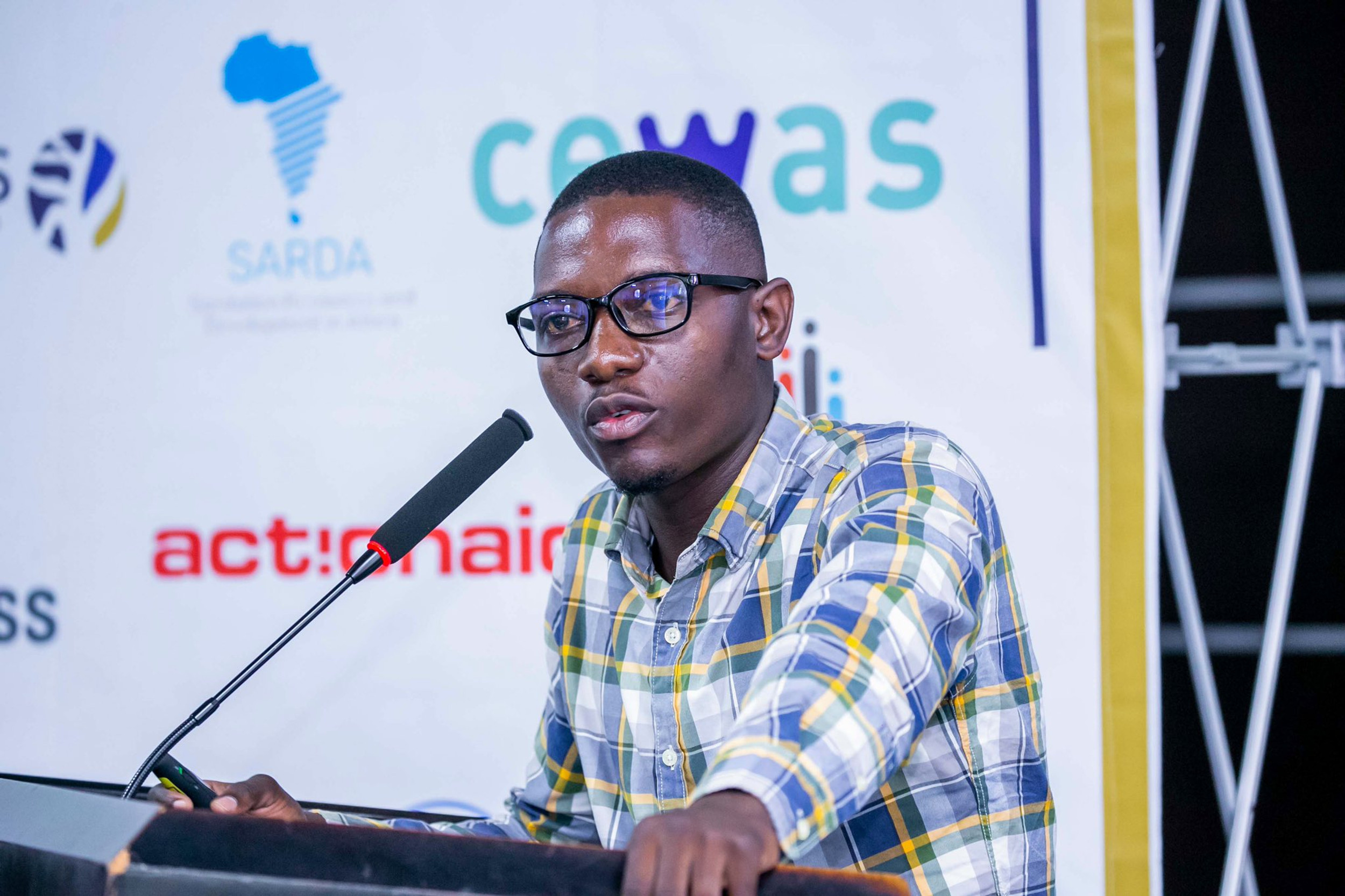 Home | Robert Asiimwe