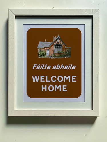 Fáilte Abhaile Road Sign Print – Red-brick House “Welcome Home ...
