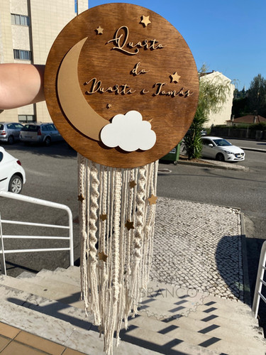 Placa com macrame | Design em Branco