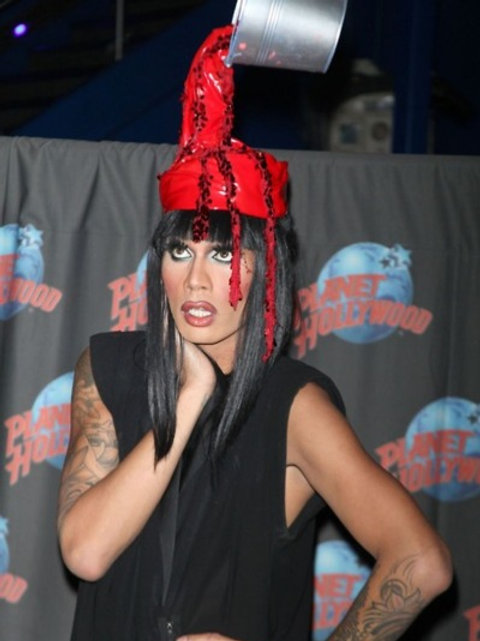 Carrie Bucket of Blood Costume Hat | Raja Rupaul's Drag Race | Award ...