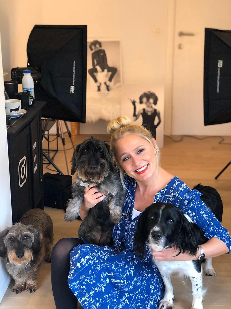 De la Télévision aux Noeuds Papillon : L'incroyable destin de Maureen Louys