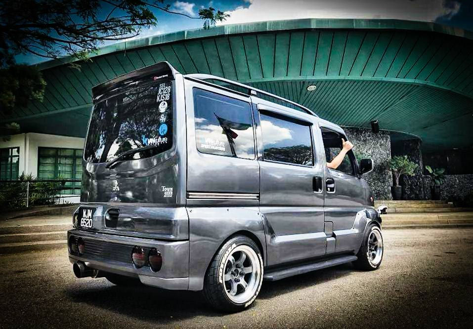 Spotlight: Suffian's Mitsubishi Town box