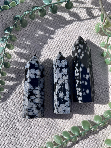 Snowflake Obsidian Tower | Gem Essentials