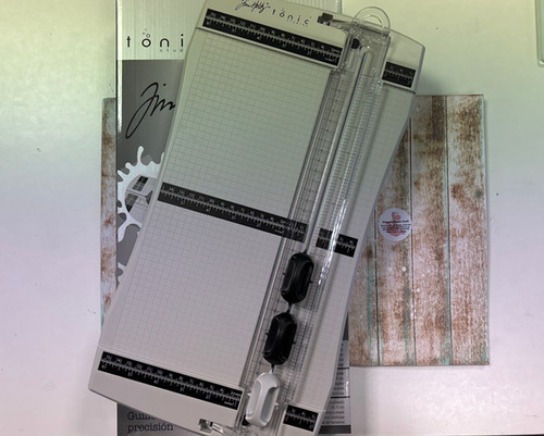 TONIC/TIM HOLTZ 12.5” PRECISION TRIMMER | Dragons paper craft