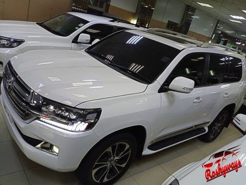 Toyota Land Cruiser GXL | Roskyways Dealership