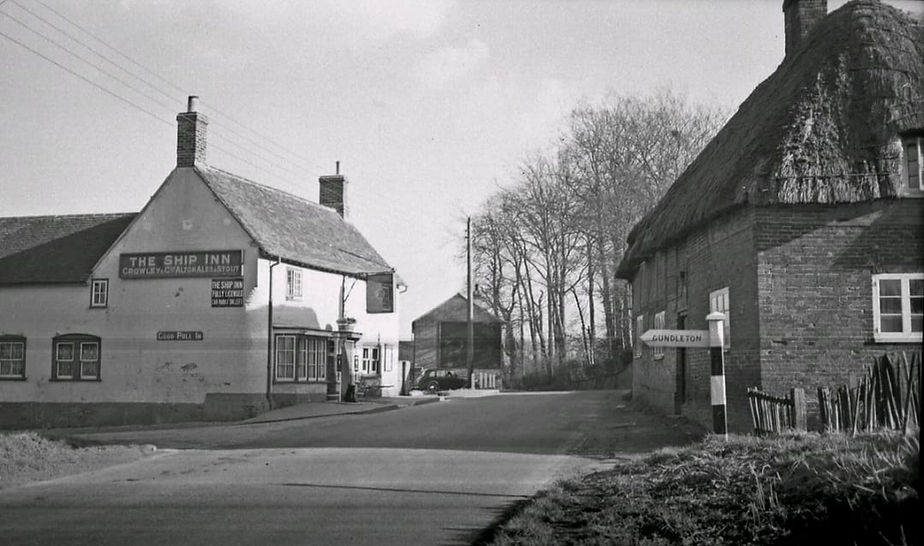 Bishopssuttonhampshire.org.uk/Village History