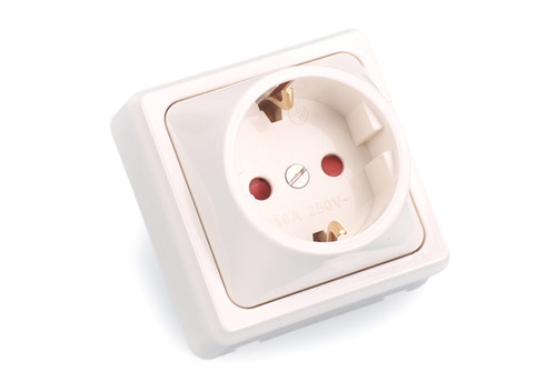 Tomada Exterior com Terra | Bricomat