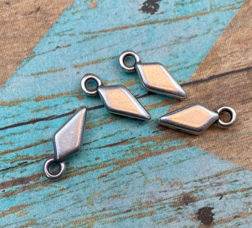 Ambeli Kite Connector Ending with Loop | Jill MacKay Website