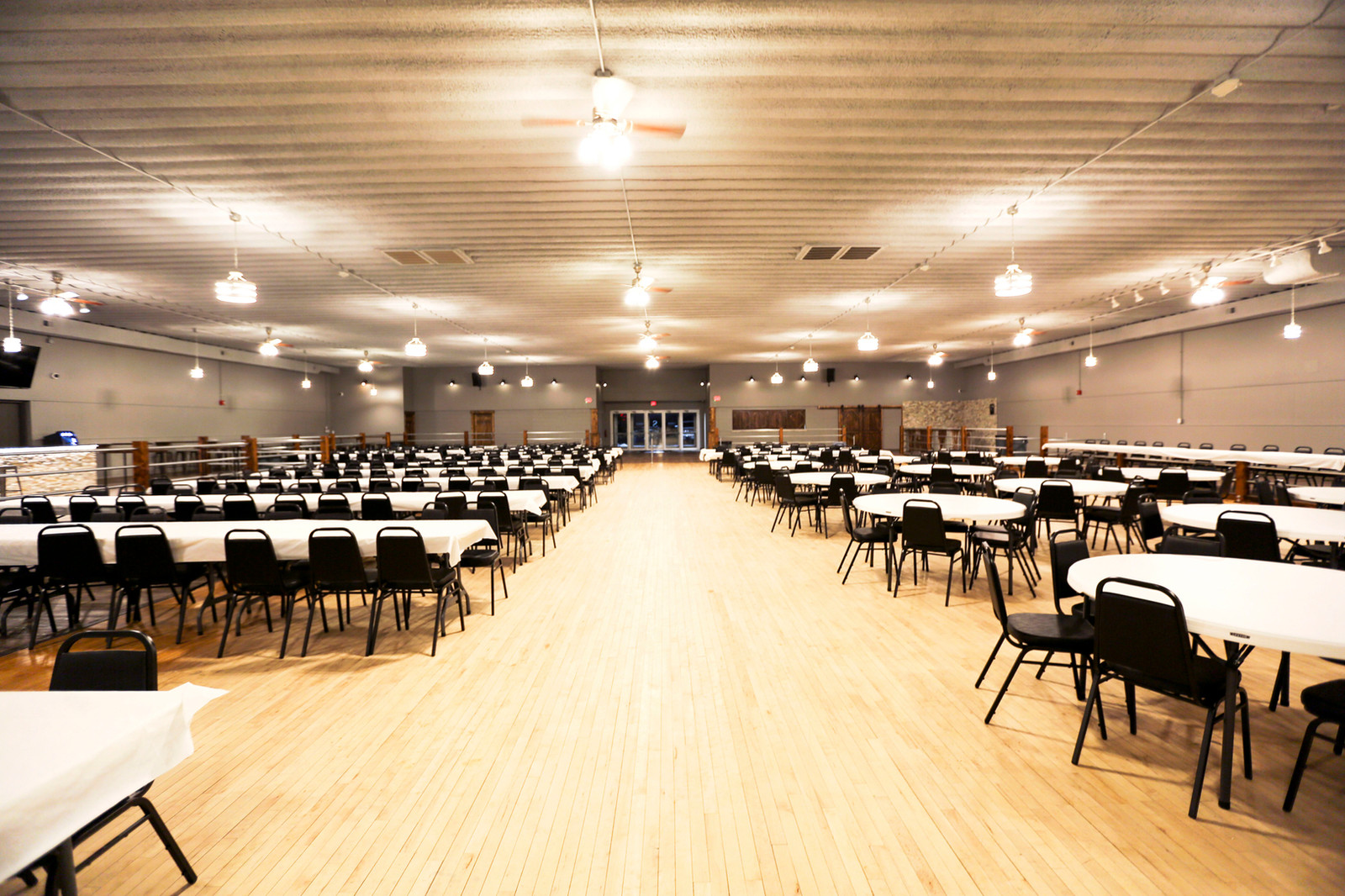 Fullscreen Page | Starlite