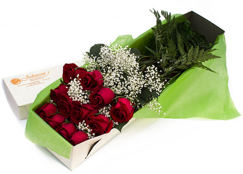 Boxed Roses (Choose Color) | Johnson's Florist