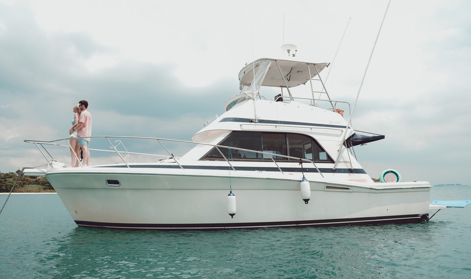 34 ft Riviera Yacht Charter Singapore for up to 10 Guests